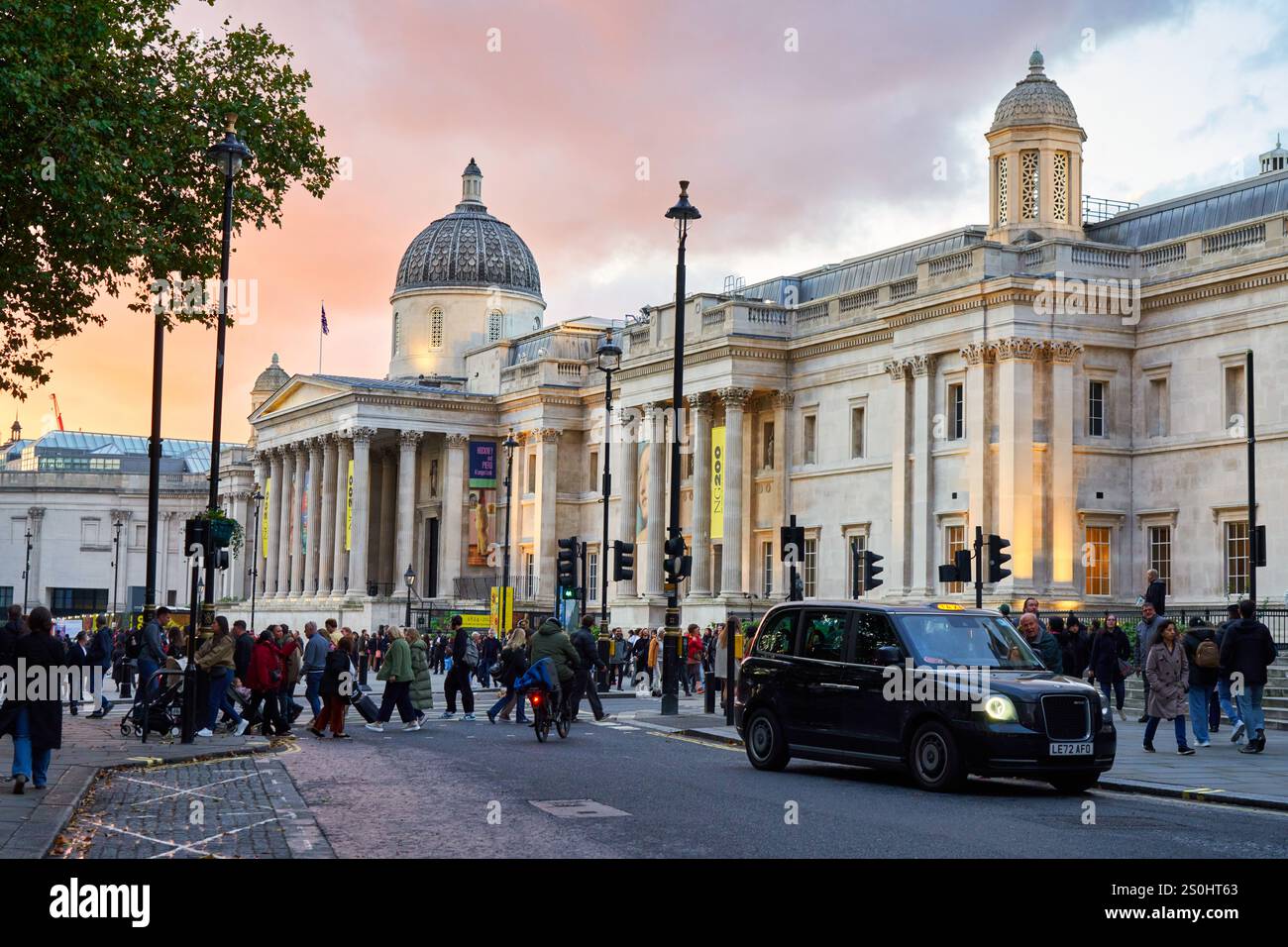 Trafalgar Square, National Gallery museum, West End, London, England ...