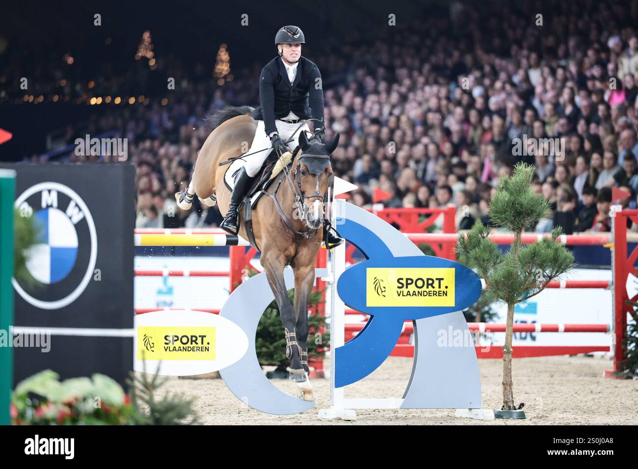 Tal Milstein of Israel with Conte du Rouet 3 during the Leon Melchior ...