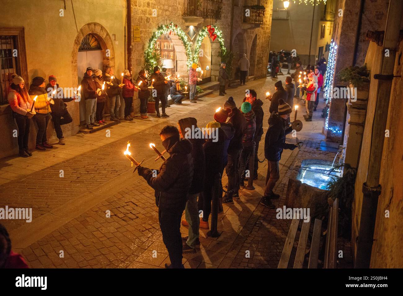 Serina Italy 24 December 2024: Traditional torchlight procession on ...