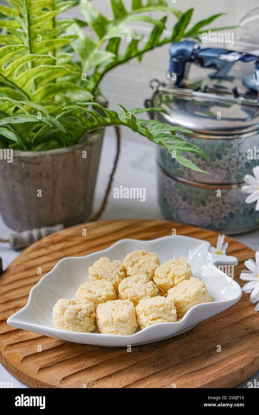 Almond Suji Cookies, a popular modern Eid Mubarak (Hari Raya) snack in ...