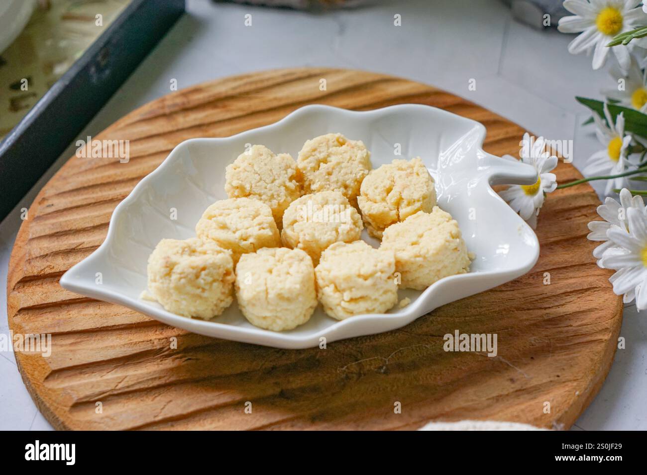 Almond Suji Cookies, a popular modern Eid Mubarak (Hari Raya) snack in ...