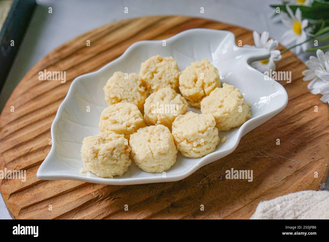 Almond Suji Cookies, a popular modern Eid Mubarak (Hari Raya) snack in ...