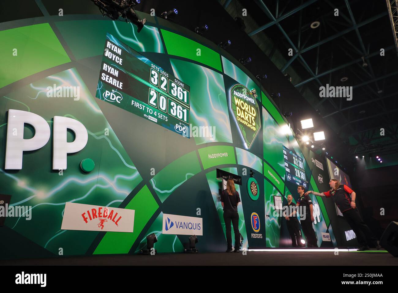Alexandra Palace, London, UK. 28th Dec, 2024. 2024/25 PDC Paddy Power ...