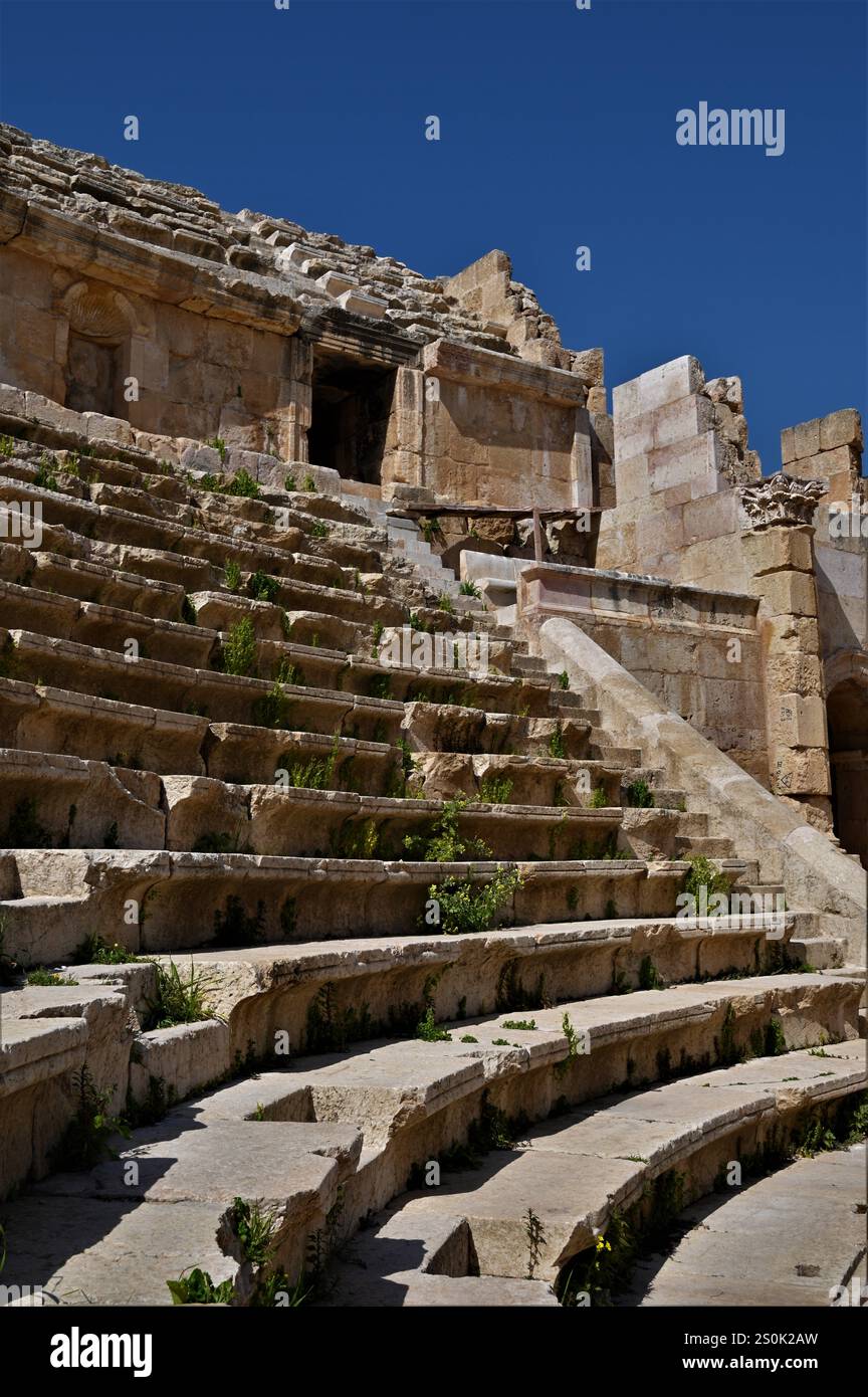 A view of the architectural ruins of the historic Roman city of Jerash ...