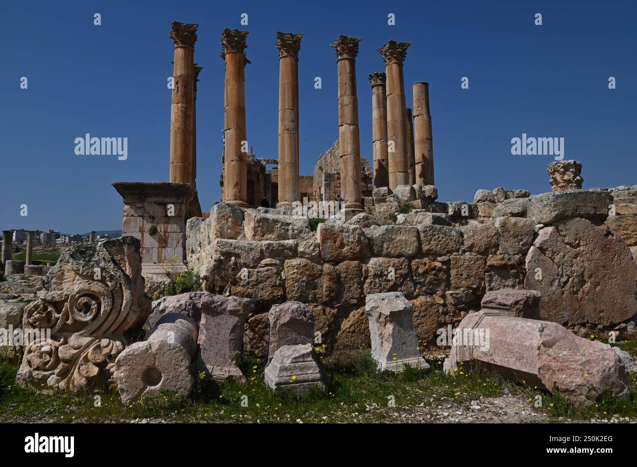 A view of the architectural ruins of the historic Roman city of Jerash ...
