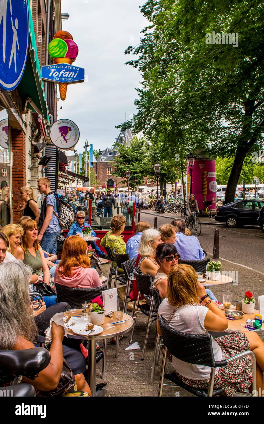Outdoor cafe on the Warmoesstraat red light district, Amsterdam ...