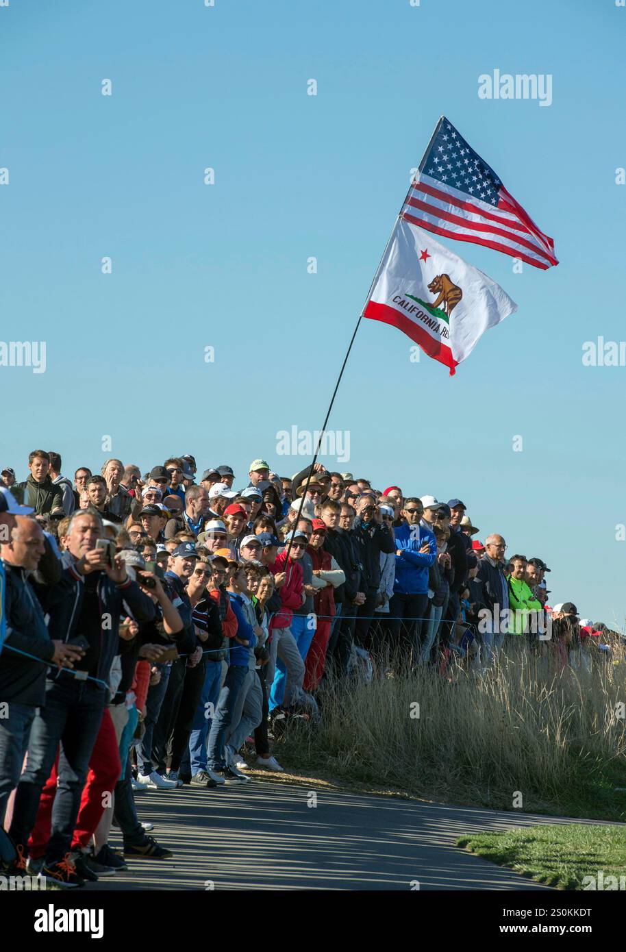 Ryder cup crowd 2018 hi-res stock photography and images - Alamy