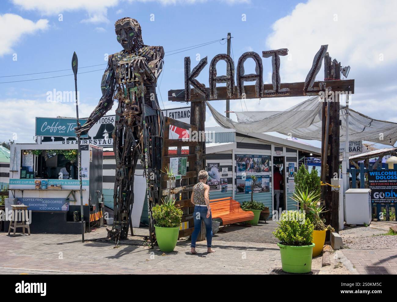 Giant african warrior sculpture hi-res stock photography and images - Alamy