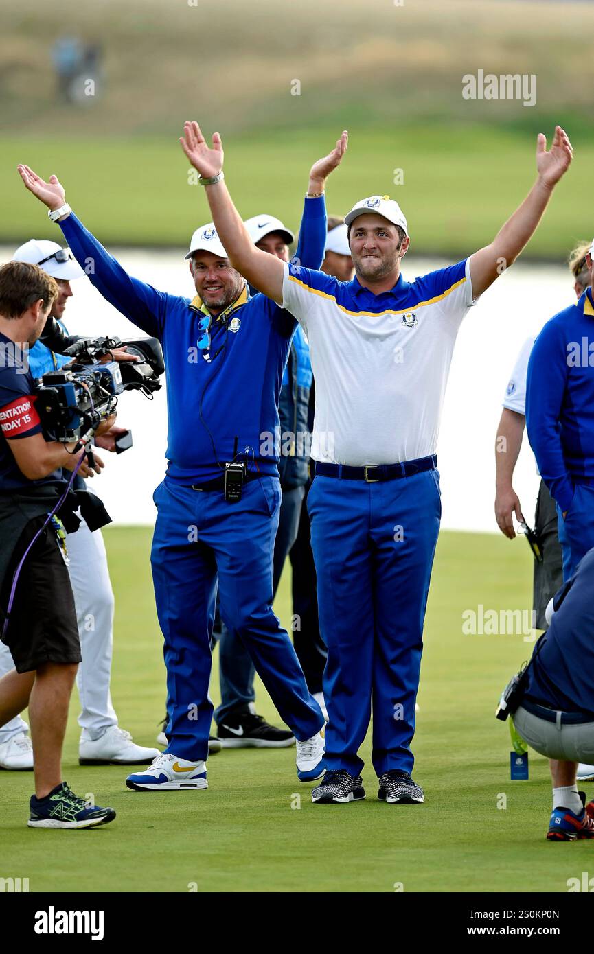 Jon rahm celebration 2018 ryder cup hi-res stock photography and images ...