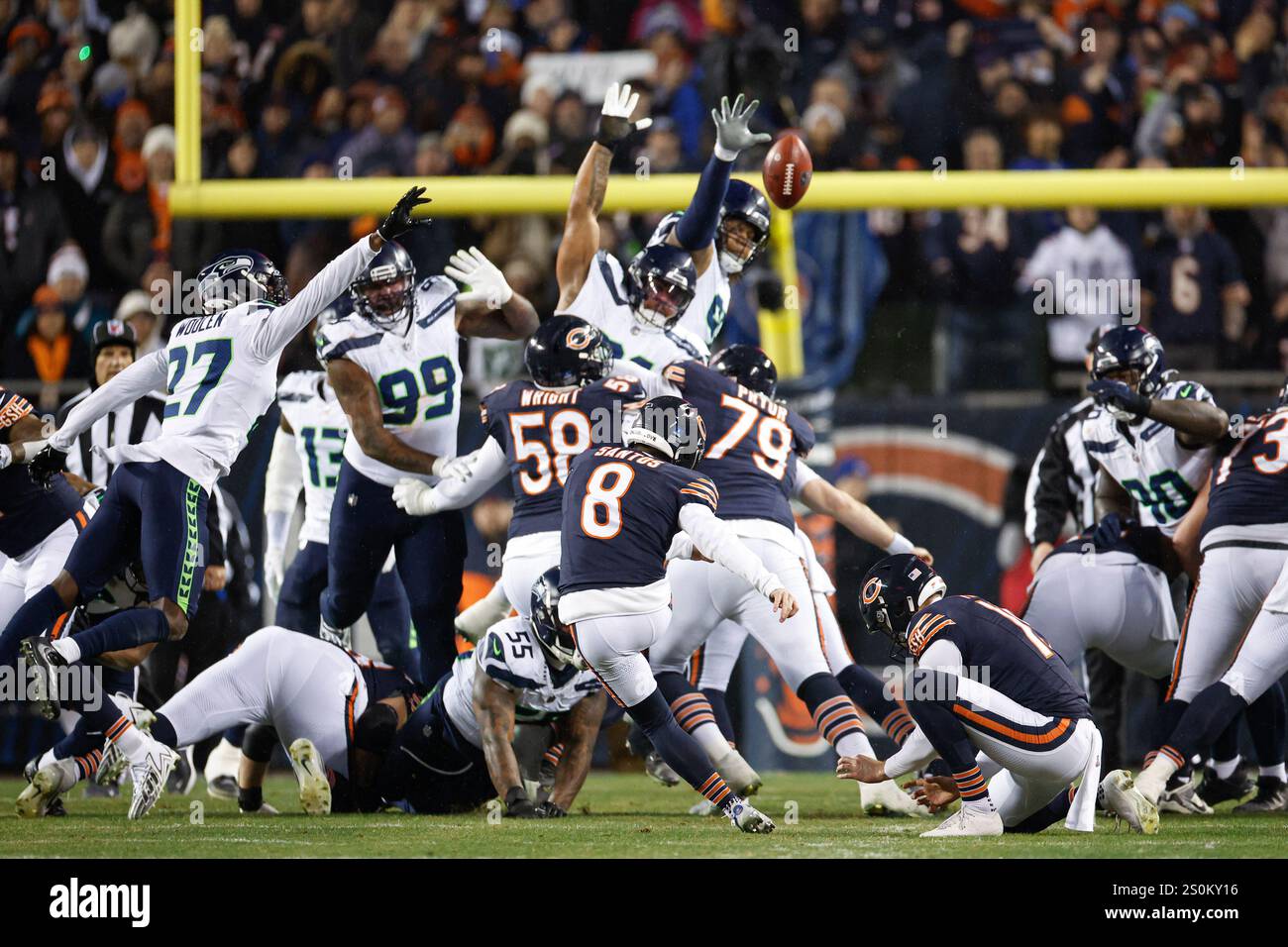 Chicago Bears place kicker Cairo Santos (8) kicks a field goal against ...