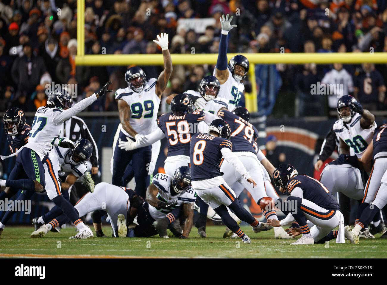 Chicago Bears place kicker Cairo Santos (8) kicks a field goal against ...