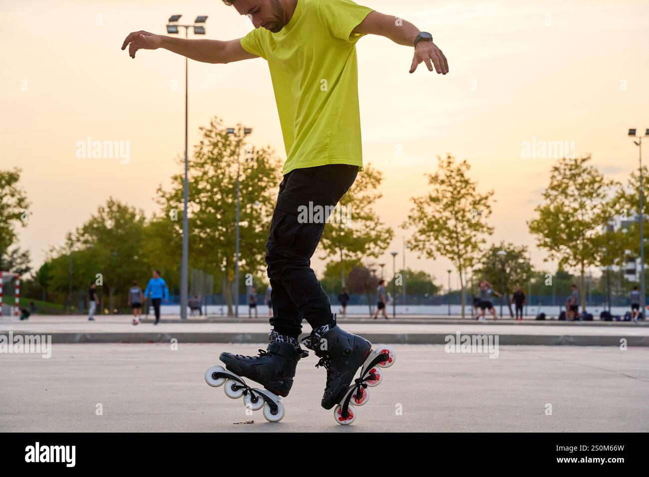 Inline skating freestyle hi-res stock photography and images - Alamy