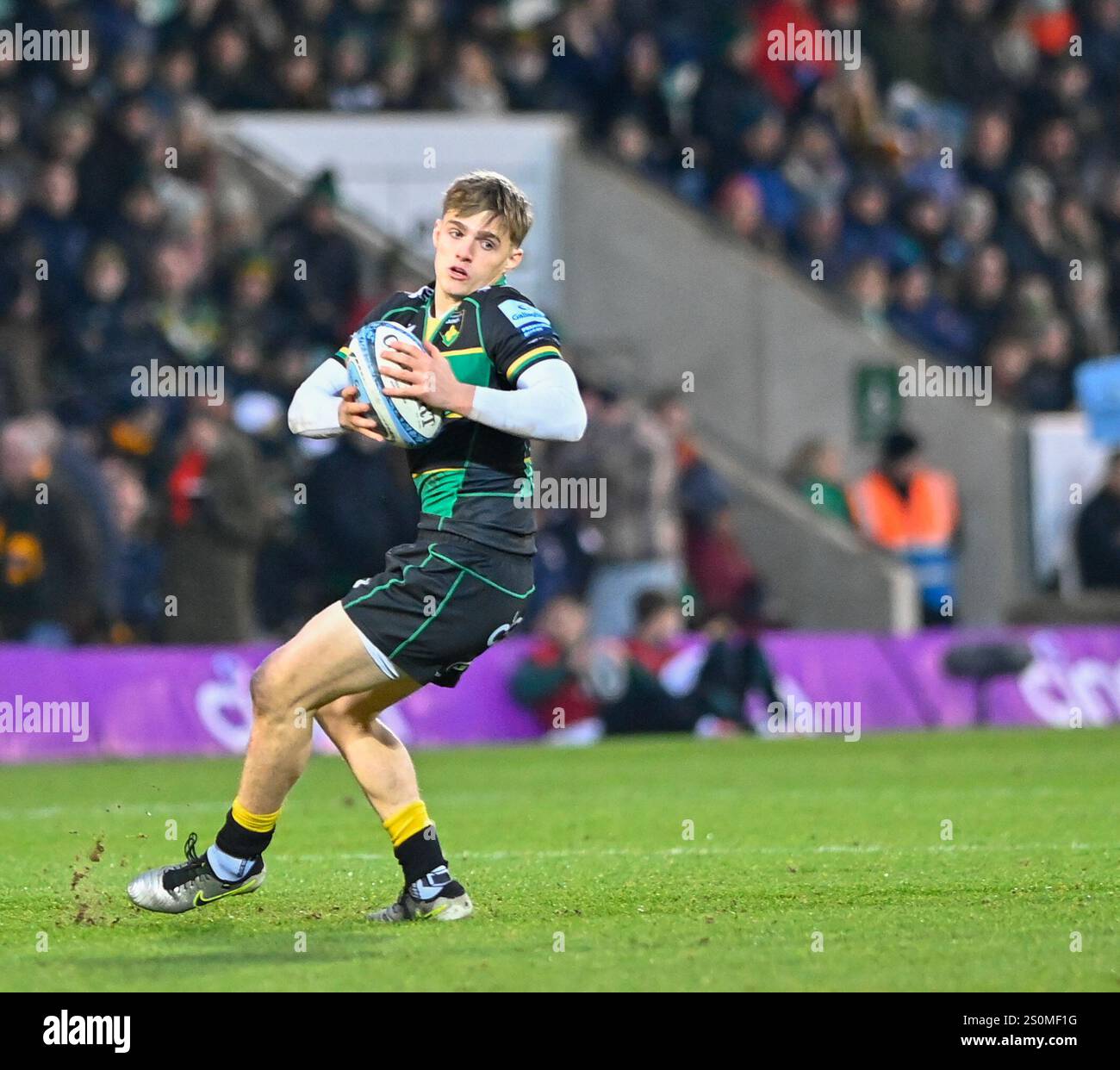 Northampton, UK. 28th Dec, 2024. Archie McParland of Northampton Saints ...