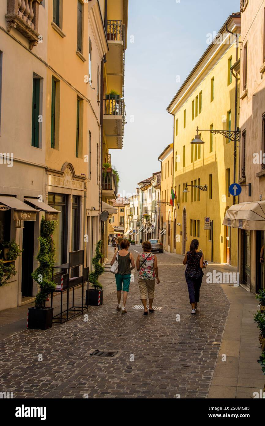 Italy veneto mountains street hi-res stock photography and images - Alamy