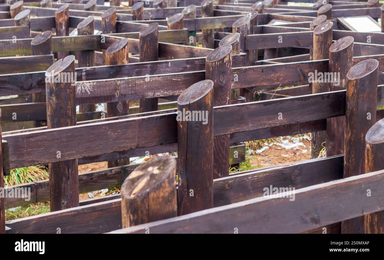 Classic garden fencing hi-res stock photography and images - Alamy