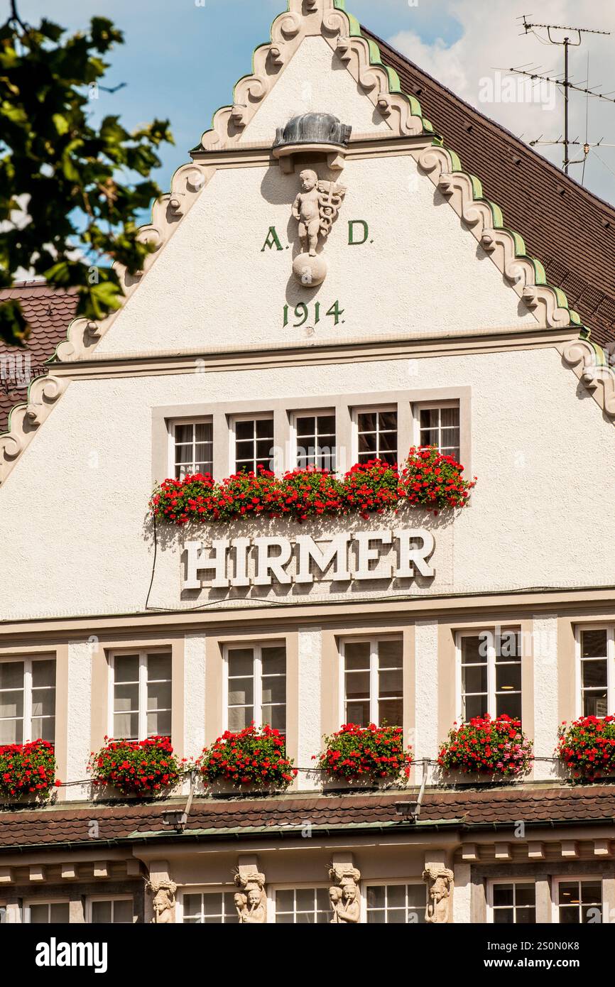 Iconic apparel hi-res stock photography and images - Alamy