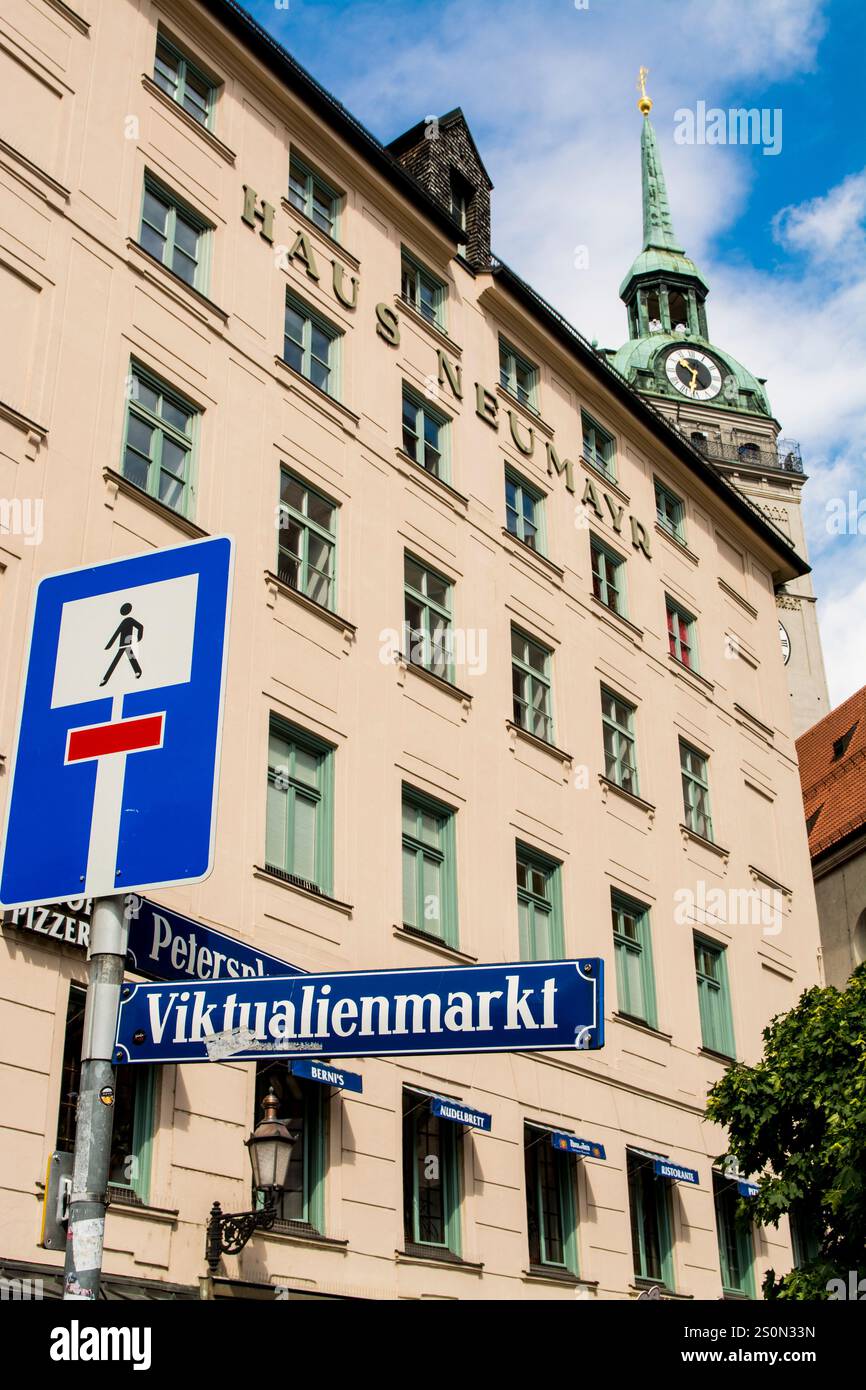 Street signs signpost, Munich, Bavaria, Germany Stock Photo - Alamy