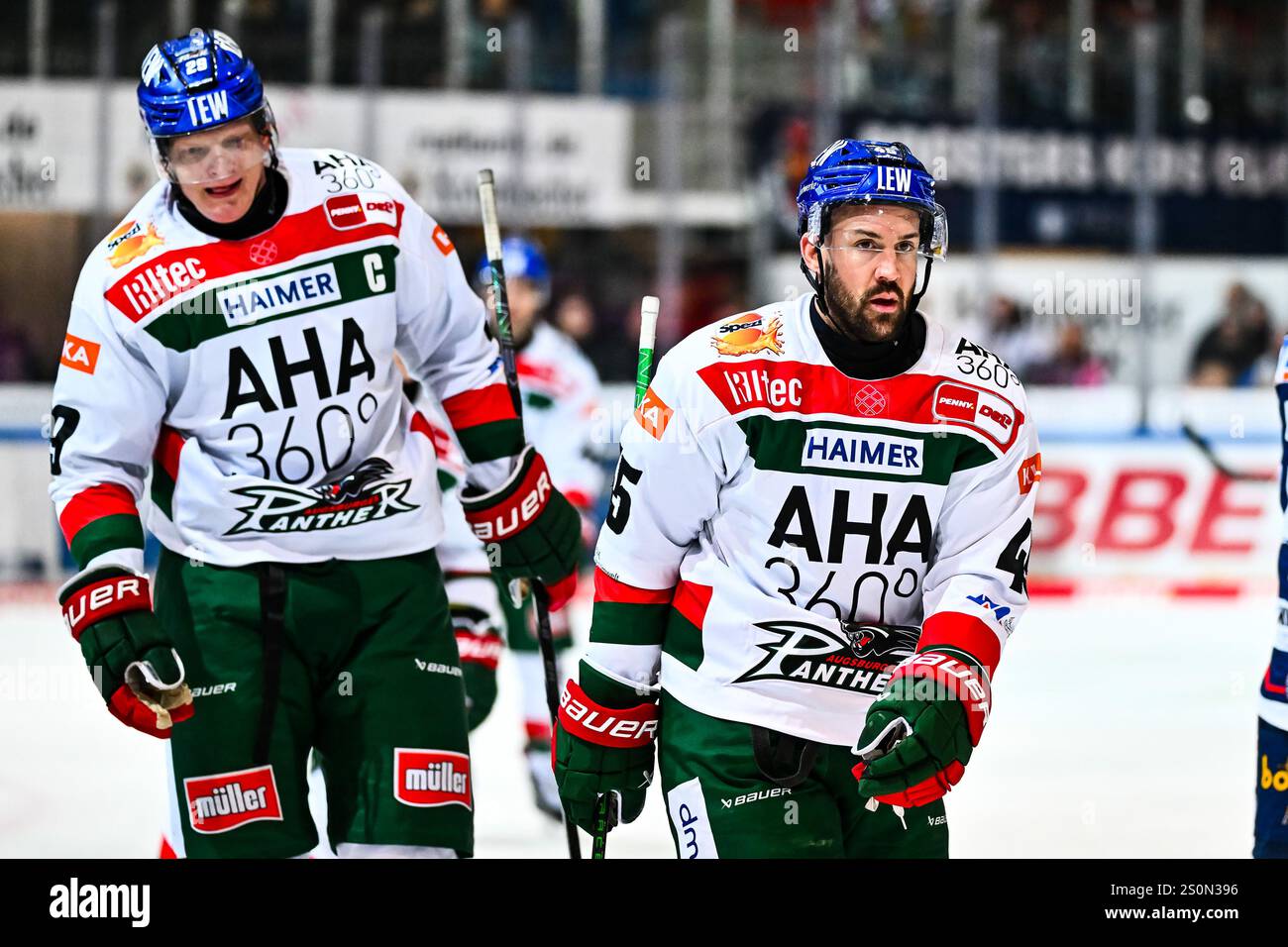Jason Bast (Augsburger Panther, #45) Denis Reul (Augsburger Panther ...
