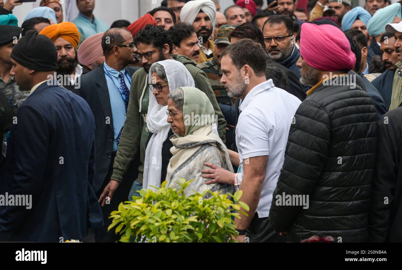 NEW DELHI, INDIA - DECEMBER 28: Former prime minister Manmohan Singh's ...