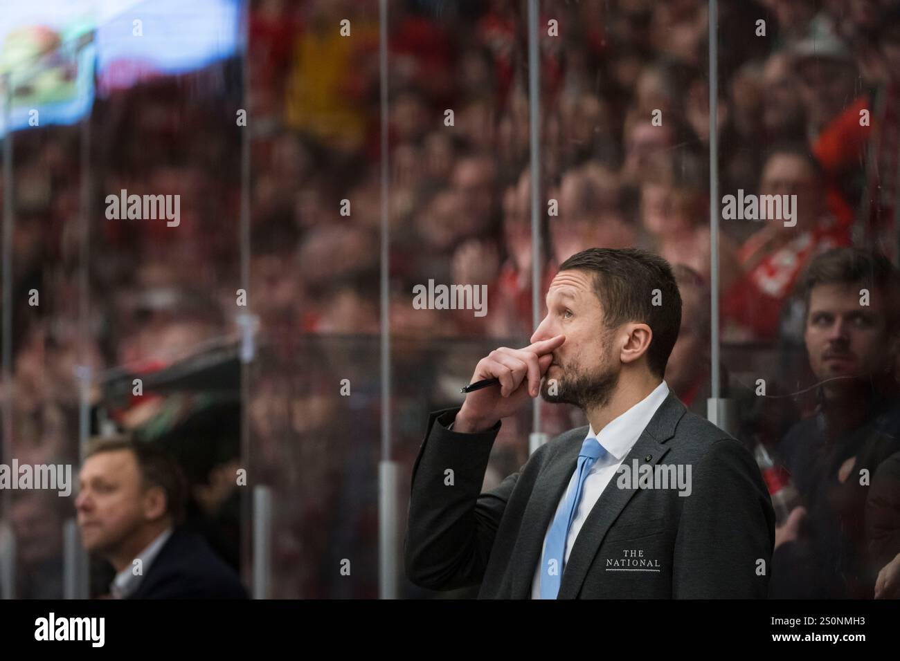 241228 Malmö Redhawks tränare Tomas Kollar deppar under ishockeymatchen ...