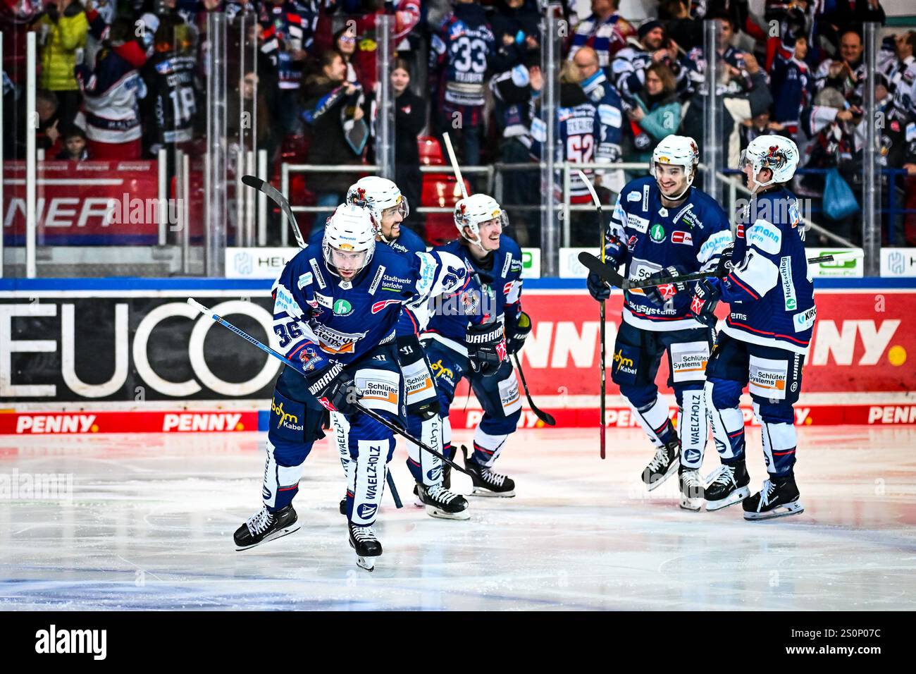 Torjubel, Jubel, Freude bei Torschütze Brandon Gormley (Iserlohn ...