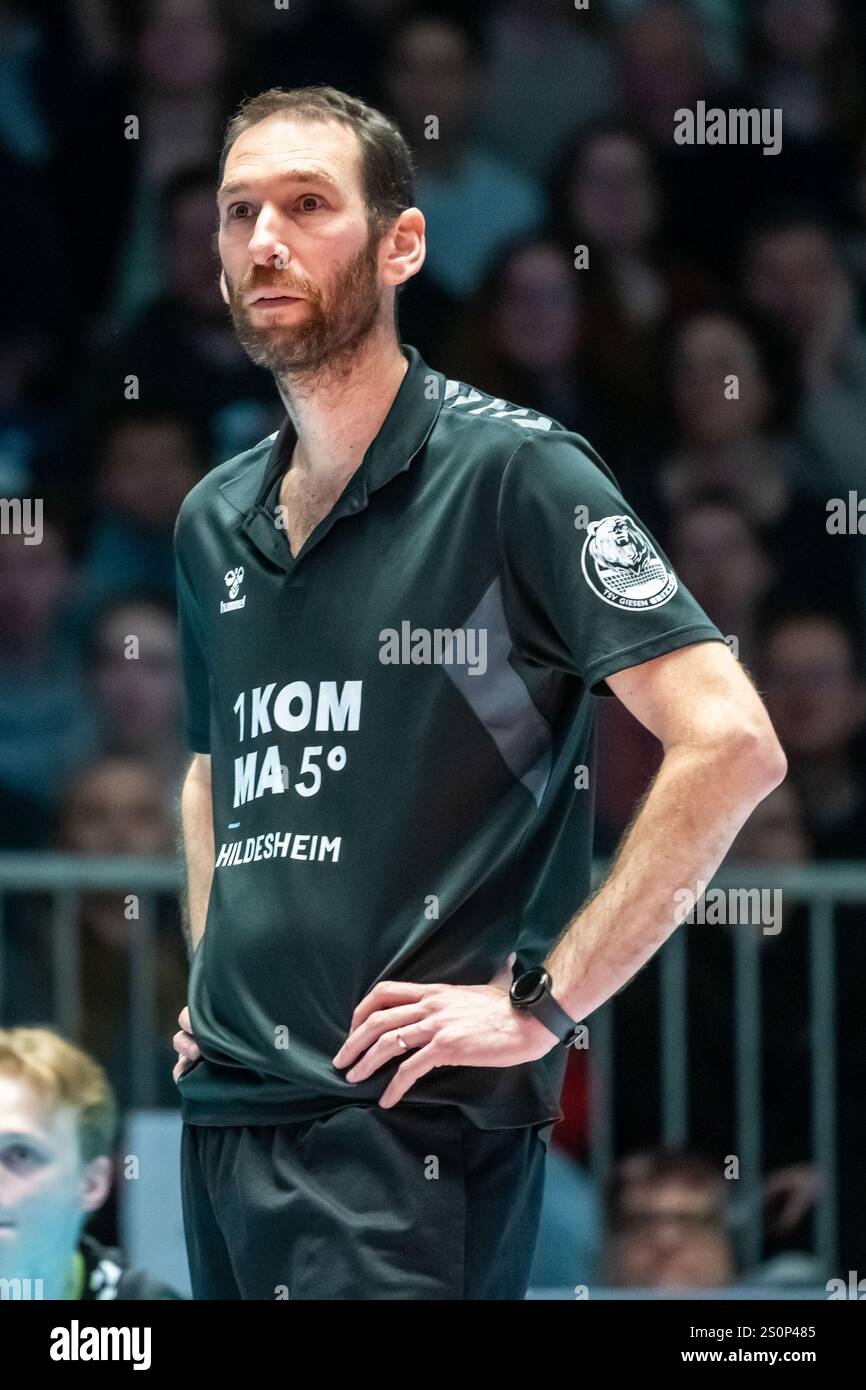 Itamar Stein (Trainer, Helios Grizzlys Giesen) GER, VFB Friedrichshafen ...