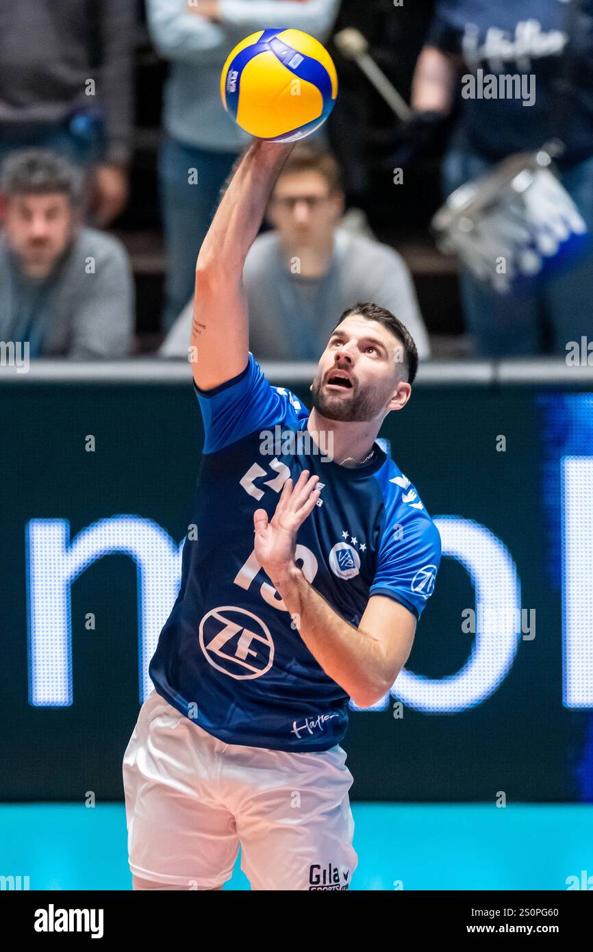 Ivan Zeljkovic (19, VFB Friedrichshafen) beim Aufschlag GER, VFB ...