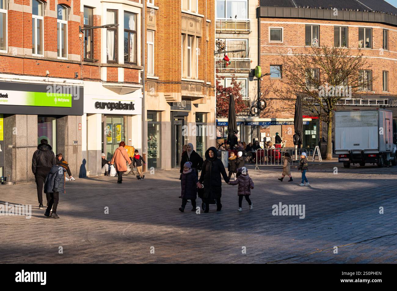Local businesses, shops and restaurants at the Place Reine Astrid or ...