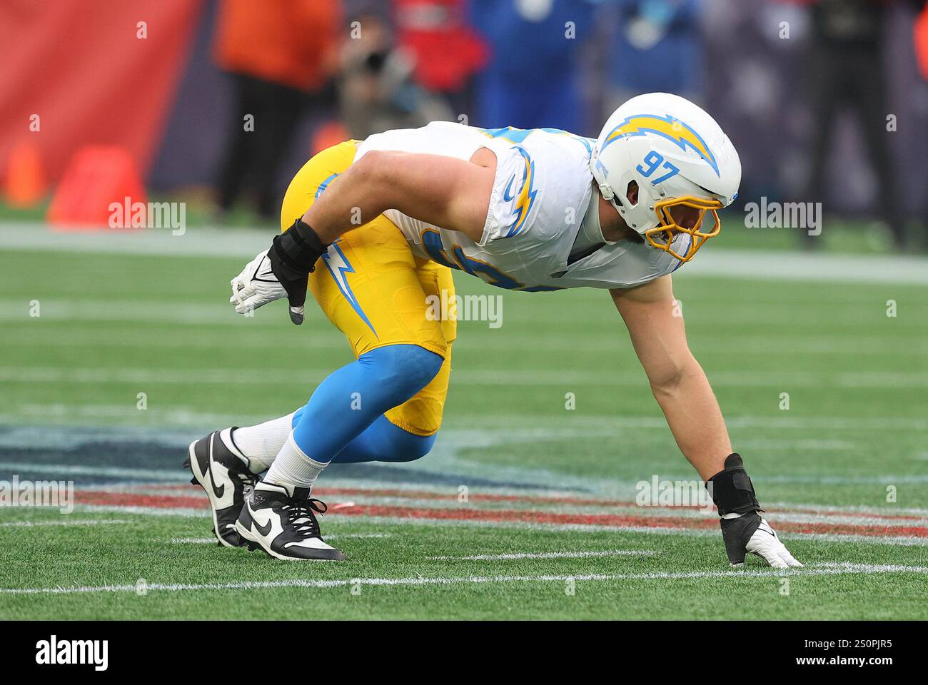 Foxborough, MA, USA. 28th Dec, 2024. MA, USA; Los Angeles Chargers ...