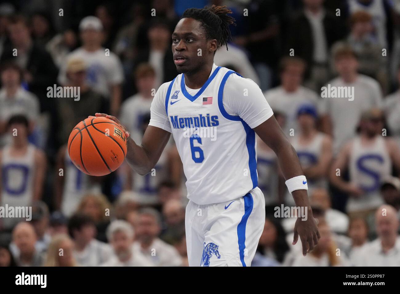 Memphis guard Baraka Okojie (6) plays during the first half of an NCAA ...