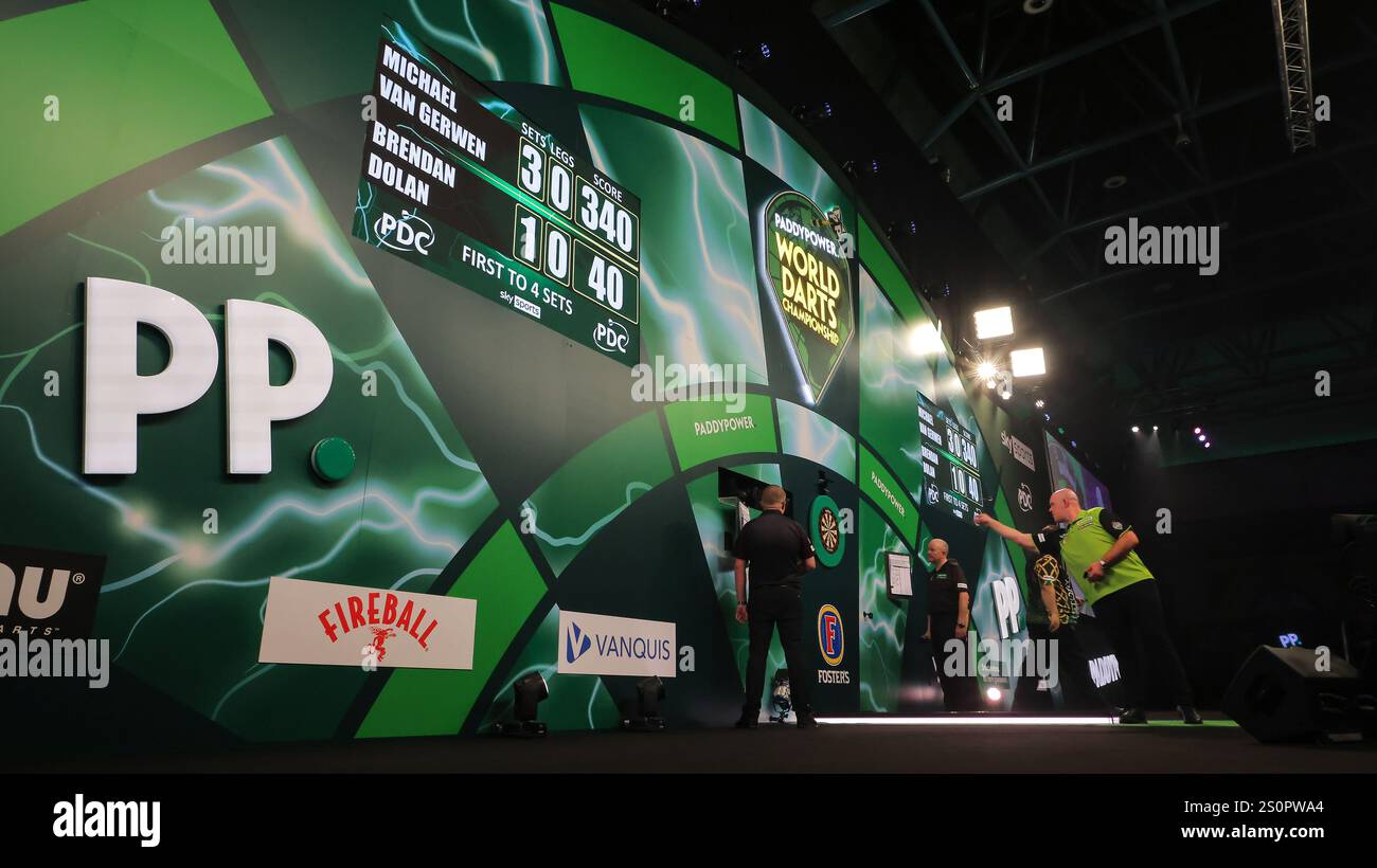 Alexandra Palace, London, UK. 28th Dec, 2024. 2024/25 PDC Paddy Power ...