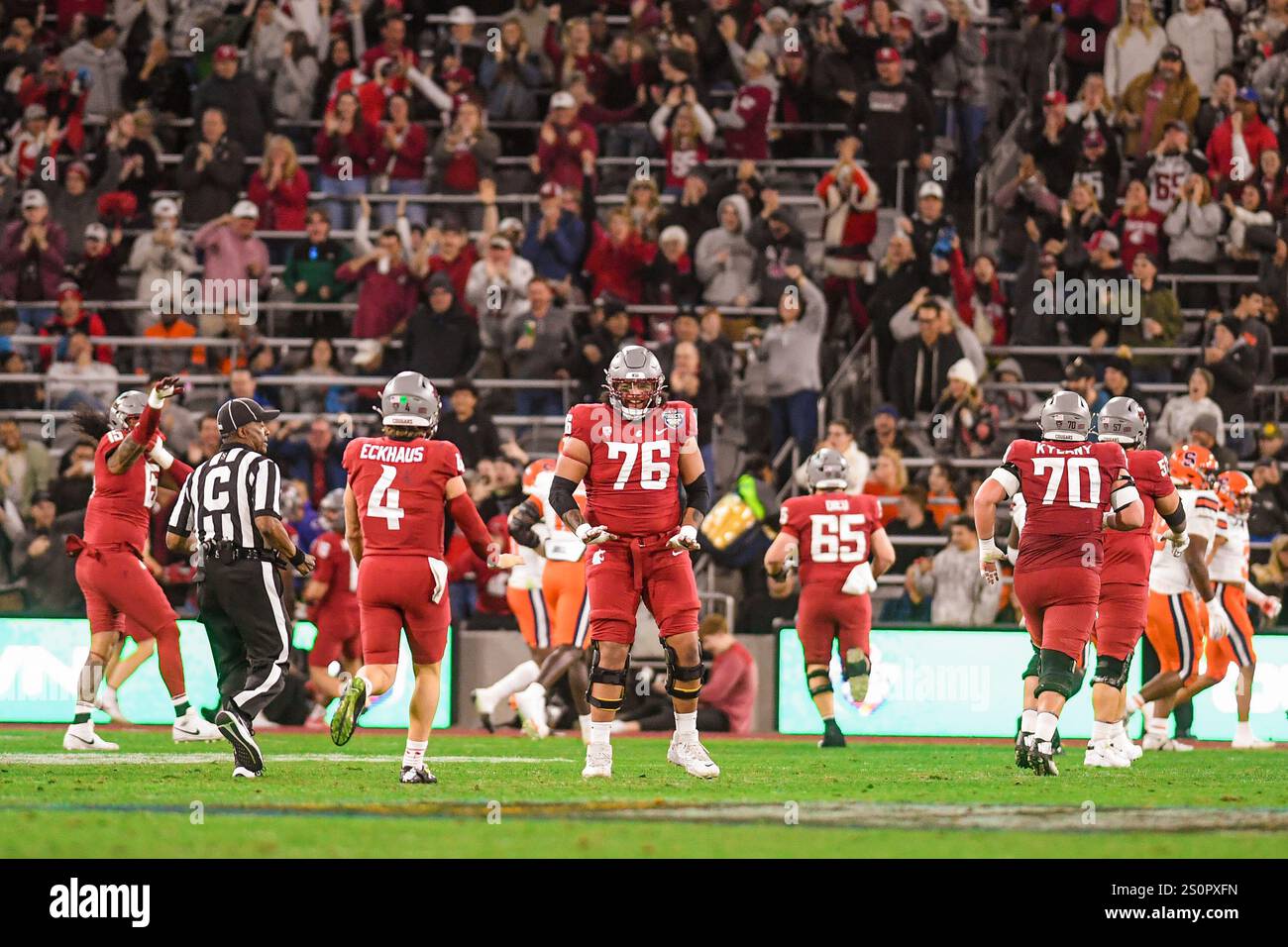 San Diego, United States. 27th Dec, 2024. Washington State Cougars ...