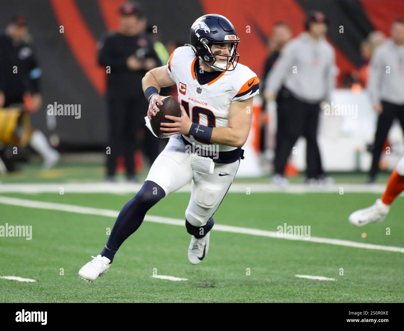 Cincinnati, Ohio, USA. 28th Dec, 2024. Denver Broncos QB Bo Nix runs ...
