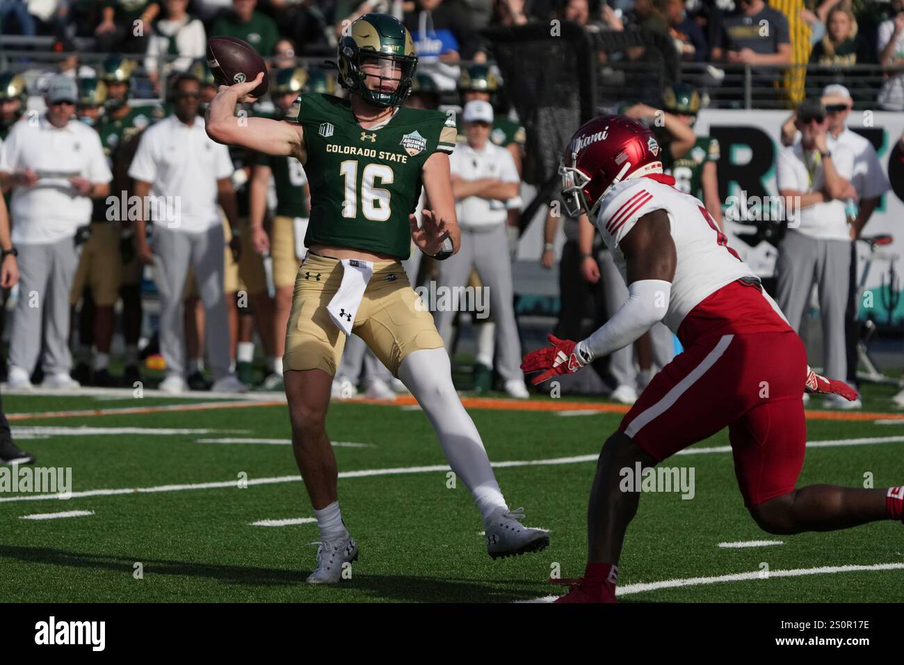 Colorado State quarterback Brayden Fowler-Nicolosi (16) throws the ball ...