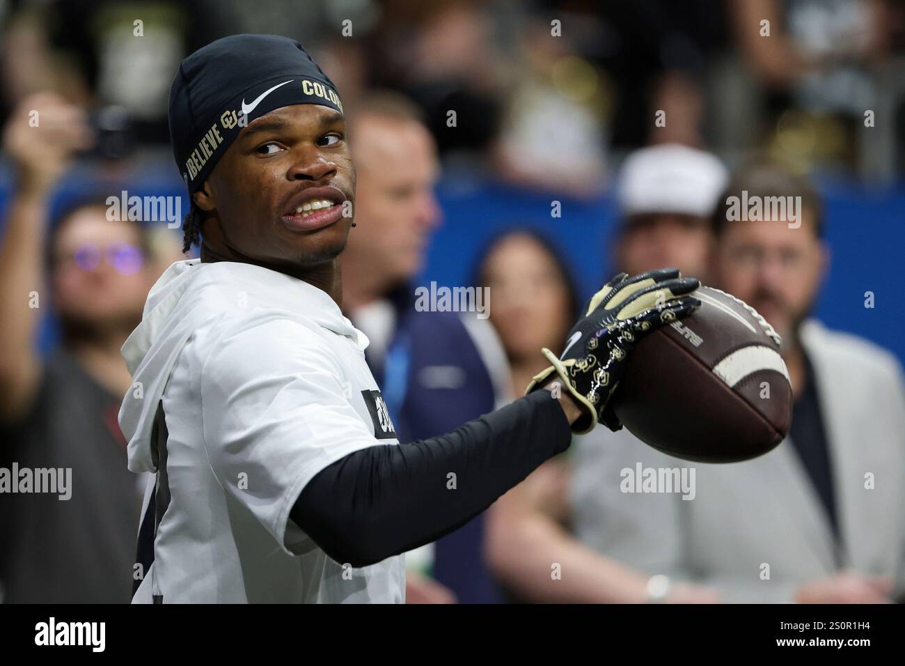 SAN ANTONIO, TX - DECEMBER 28: Colorado Buffaloes wide receiver Travis ...