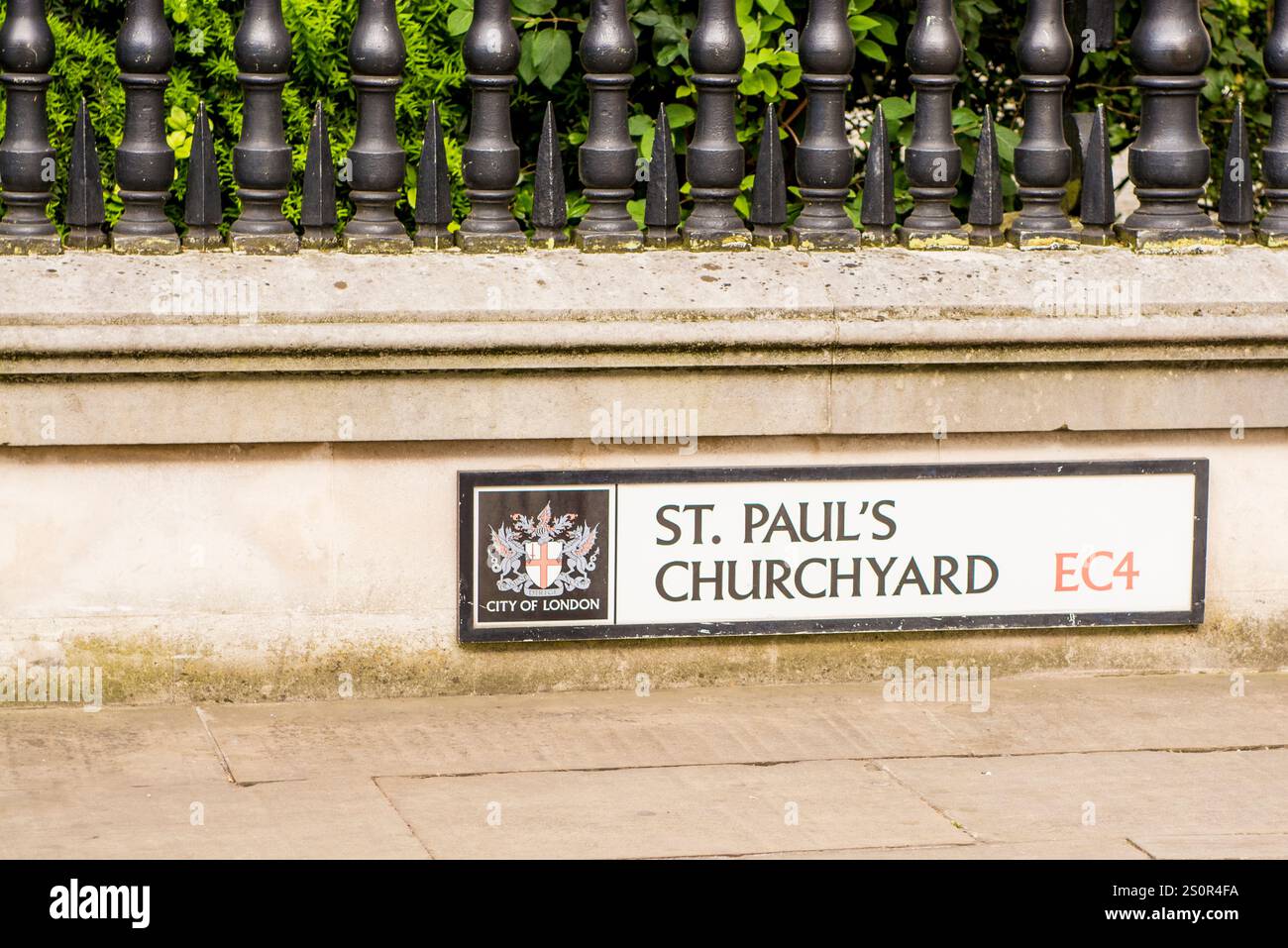 St Paul's Cathedral Anglican cathedral sign, London, England Stock ...