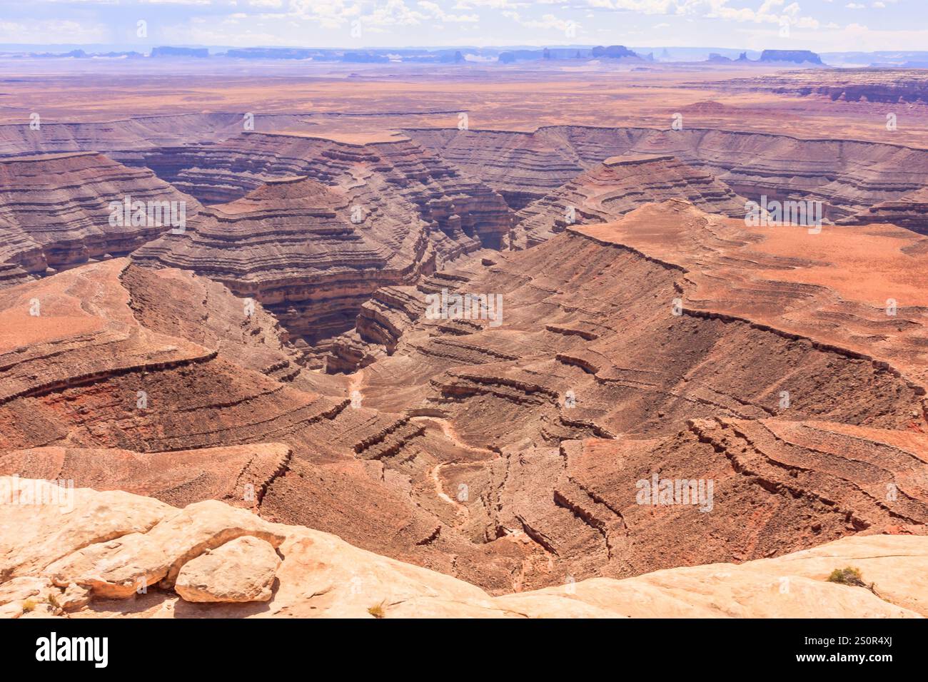 Muley Point is a remote, scenic overlook in southern Utah. Monument ...