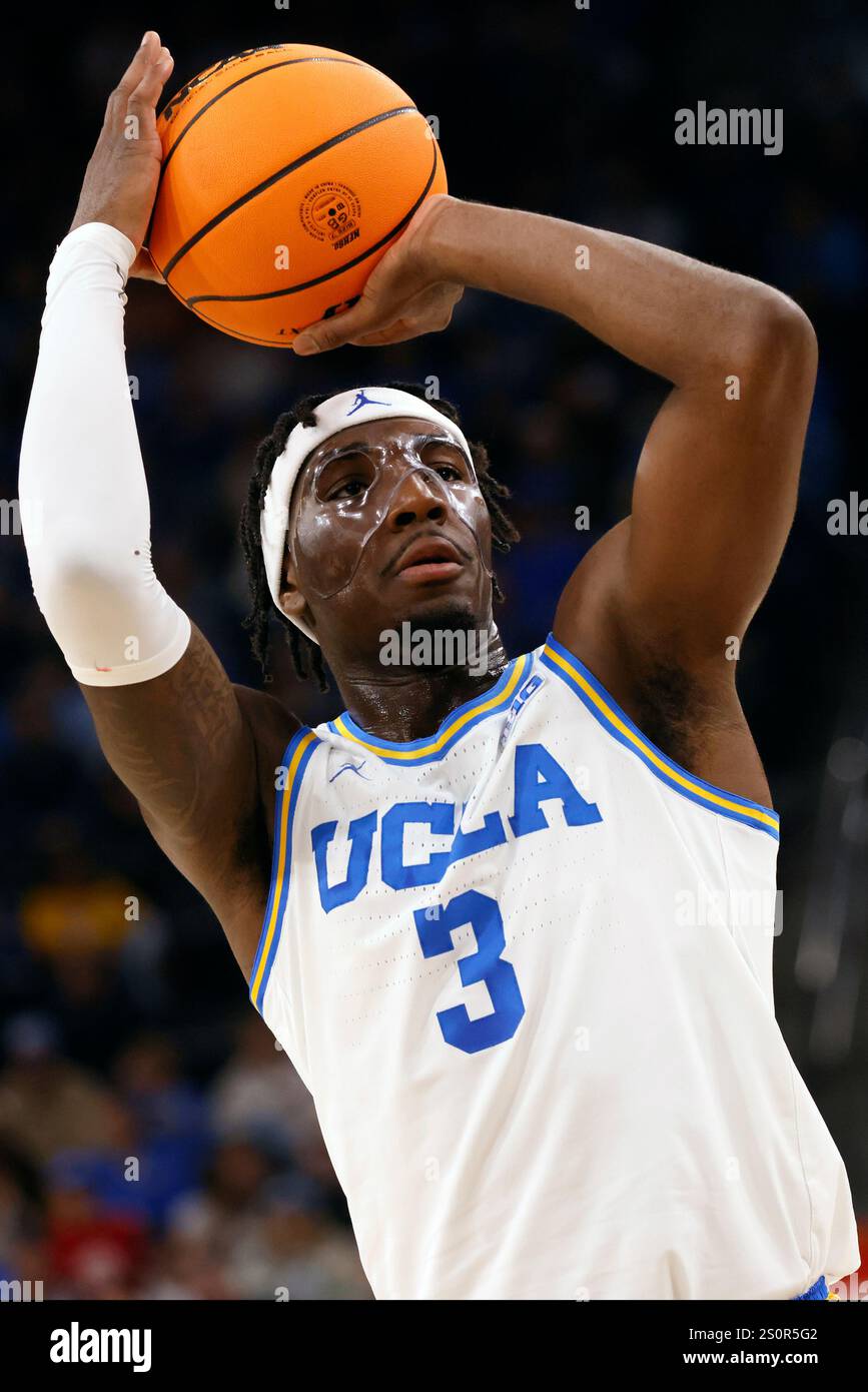 UCLA's Eric Dailey Jr. shoots a free throw during the first half of an ...