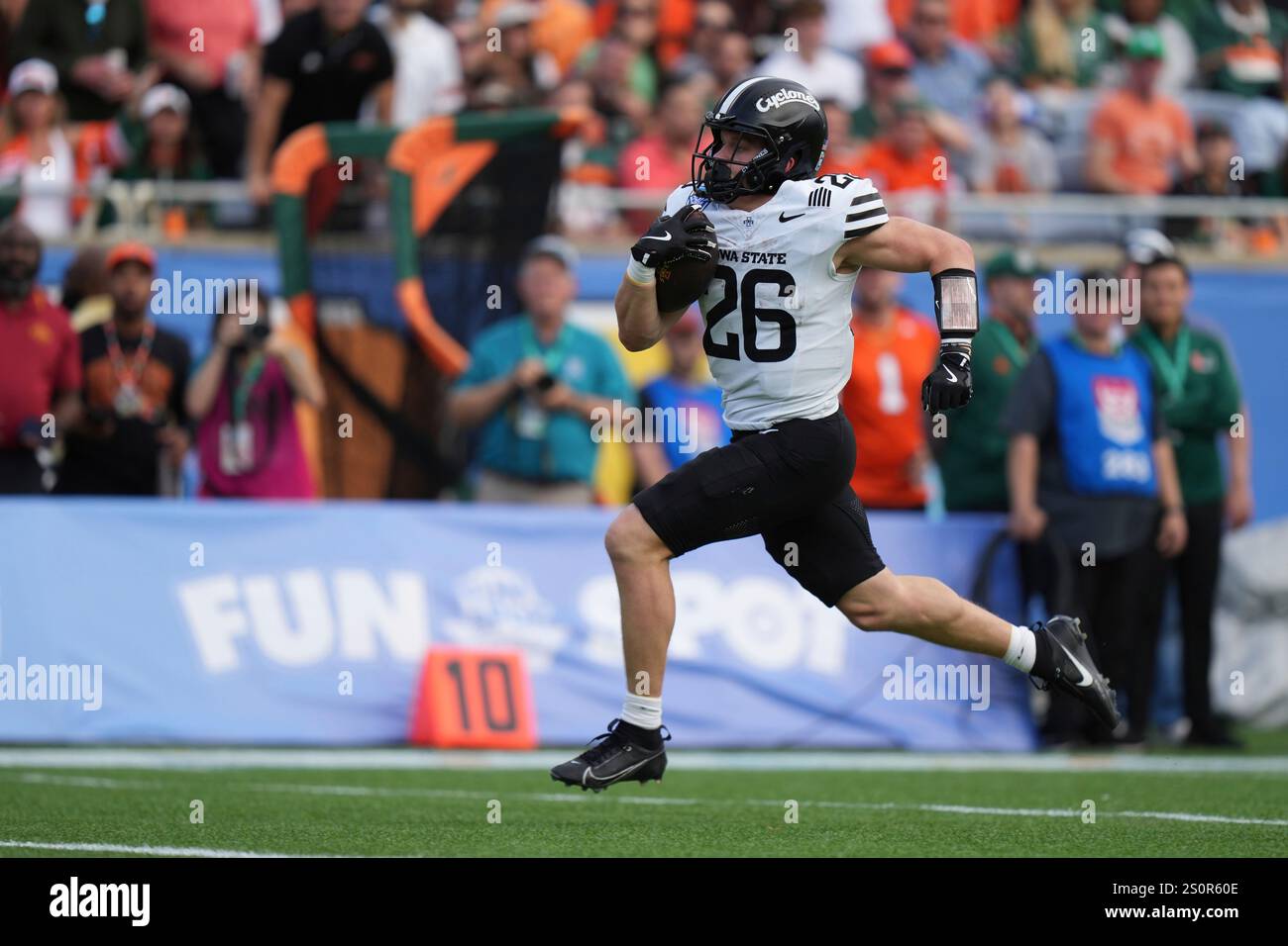 ORLANDO, FL - DECEMBER 28: Iowa State Cyclones running back Carson ...