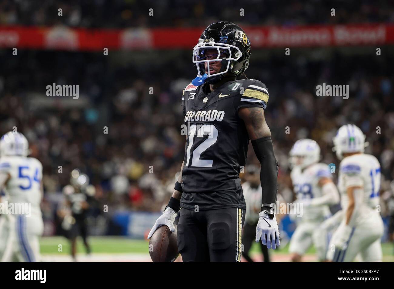 SAN ANTONIO, TX - DECEMBER 28: Colorado Buffaloes wide receiver Travis ...