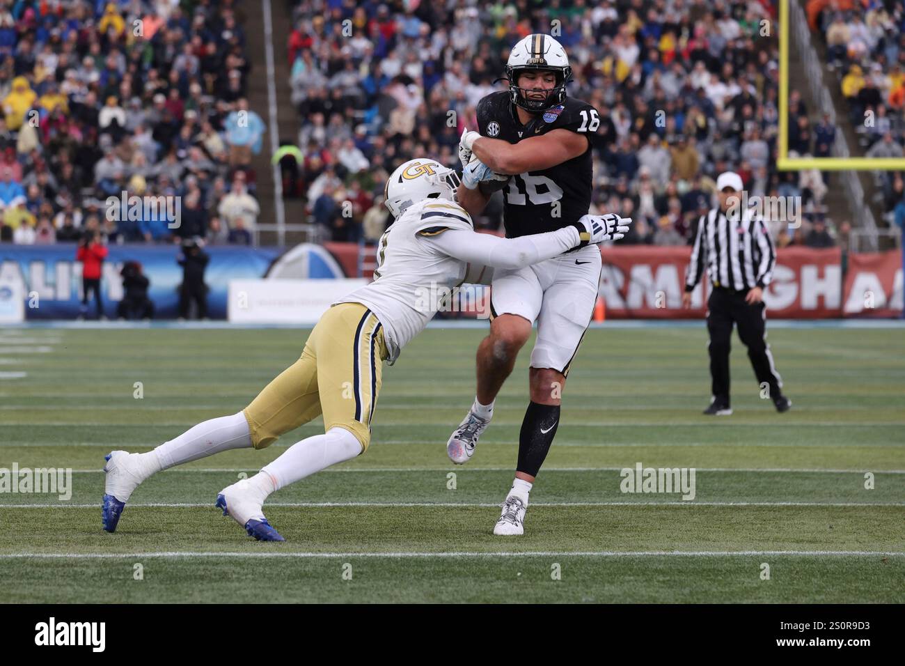 BIRMINGHAM, AL - DECEMBER 27: Cole Spence (16) of the Vanderbilt ...