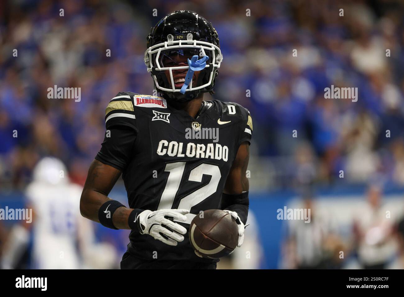 SAN ANTONIO, TX - DECEMBER 28: Colorado Buffaloes wide receiver Travis ...
