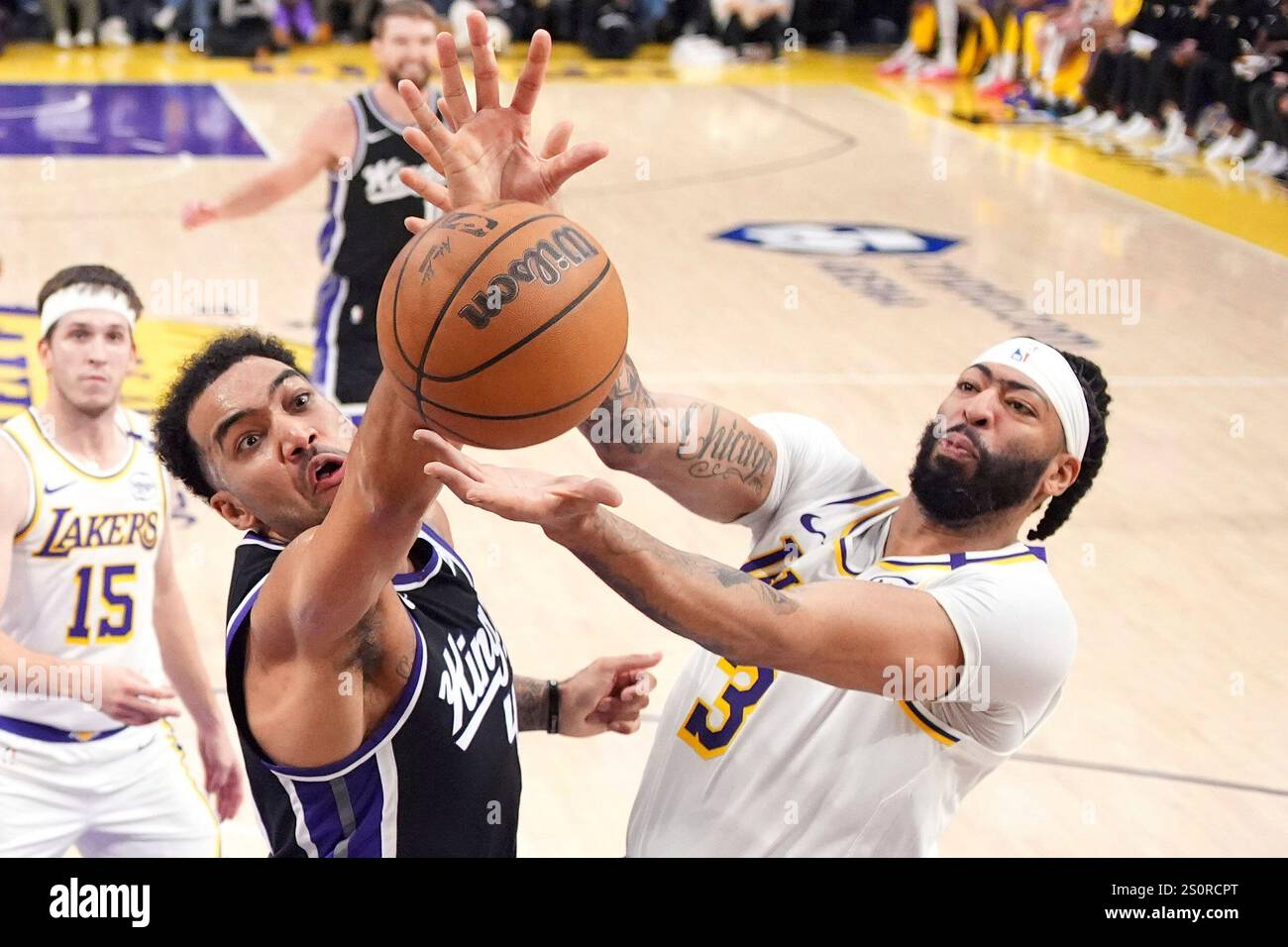 Sacramento Kings forward Trey Lyles (41) and Los Angeles Lakers forward ...