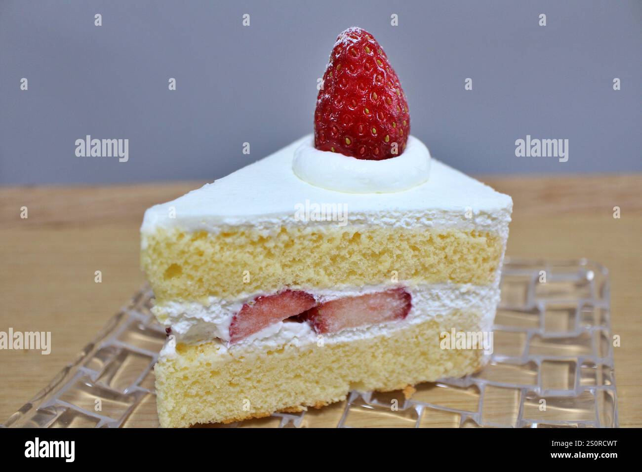 Japanese strawberry shortcake (layer cake Stock Photo - Alamy