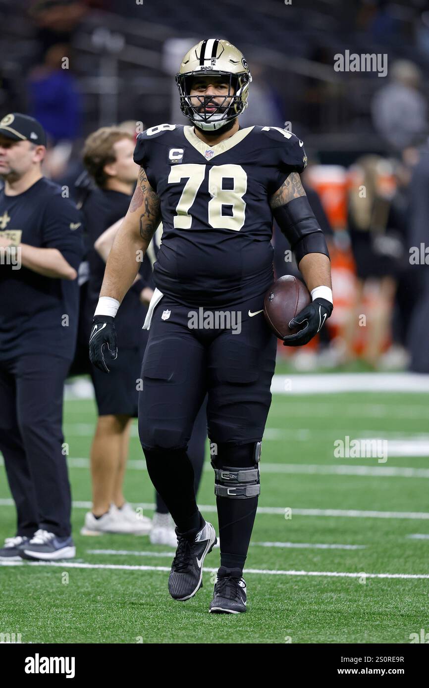New Orleans Saints center Erik McCoy (78) warms up before an NFL ...