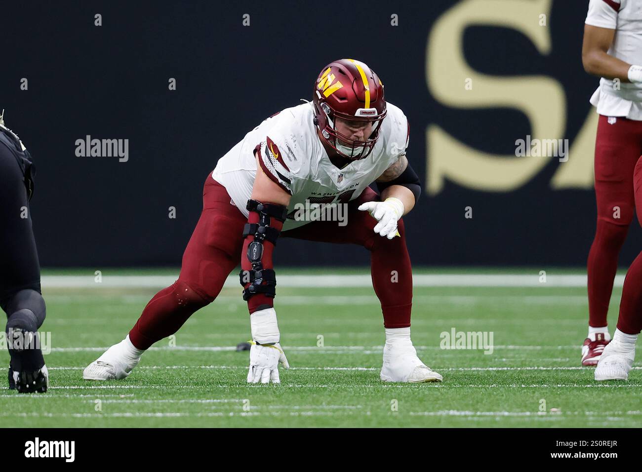 Washington Commanders guard Andrew Wylie (71) lines up during an NFL ...