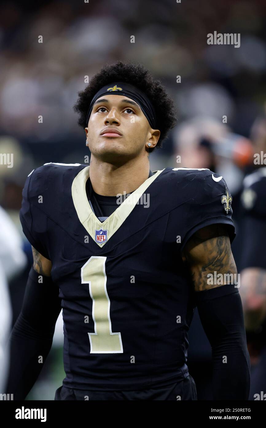 New Orleans Saints cornerback Alontae Taylor (1) waits for play to ...
