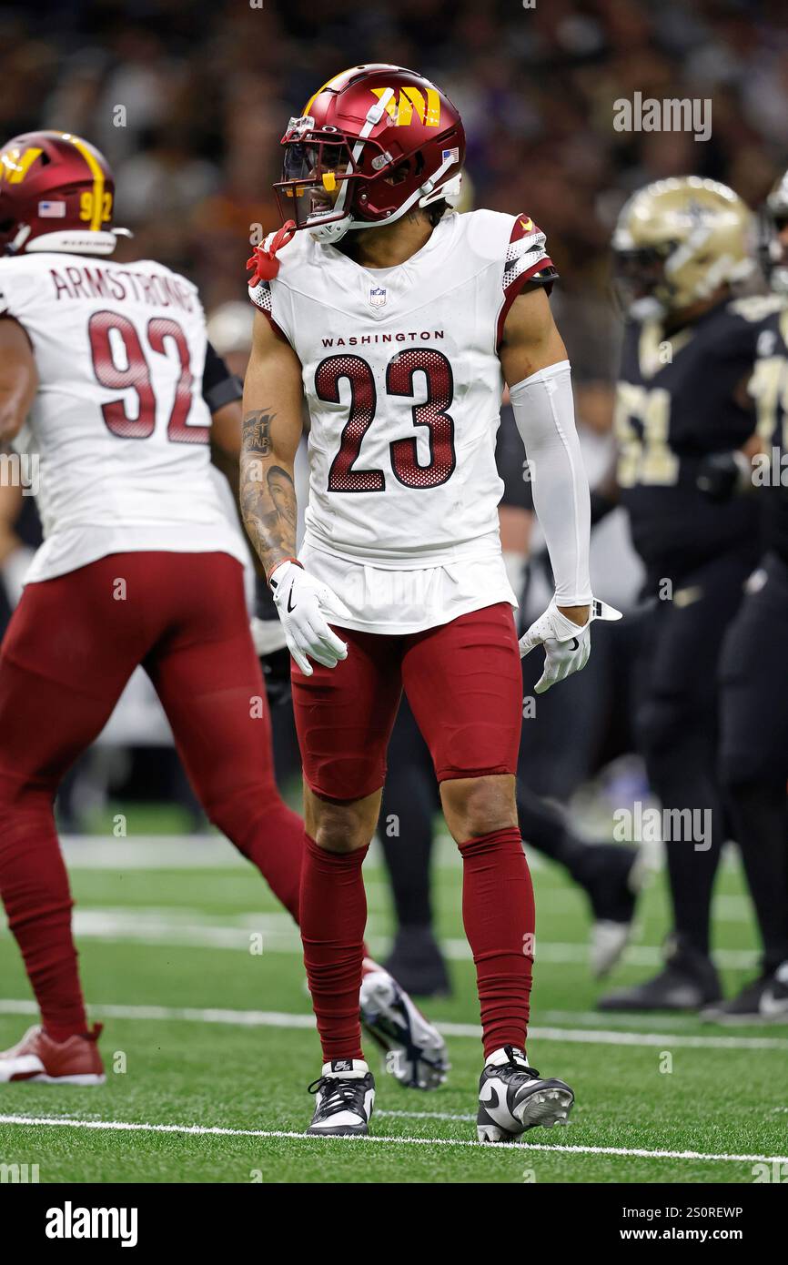Washington Commanders cornerback Marshon Lattimore (23) waits for play ...