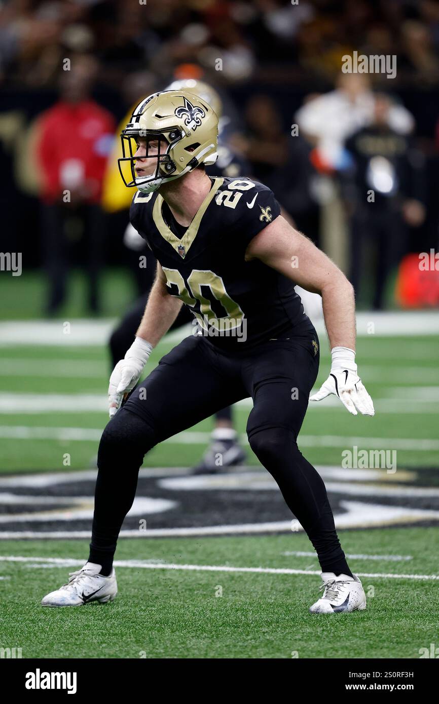 New Orleans Saints linebacker Pete Werner (20) defends during an NFL ...