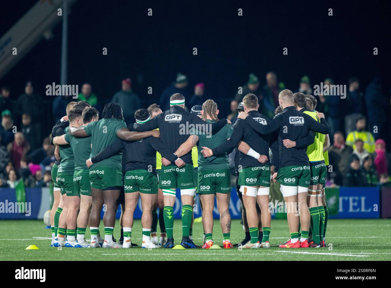 Galway, Ireland. 29th Dec, 2024. The Connacht team in a huddle during ...